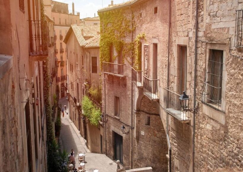 Barcelona: Complete Private Tour Girona - An Introduction to the Girona Experience
