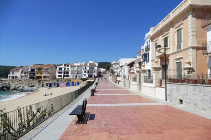 Barcelona: Costa Brava boat tour and lunch - FAQ