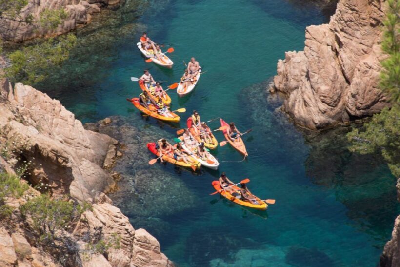 Barcelona: Costa Brava Kayak, Snorkel & Cliff Jump & Lunch - What the Reviews Say
