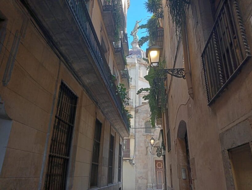 Barcelona: Curious Legends and Traditions of Old Town Tour - Who Will Benefit Most from This Tour?