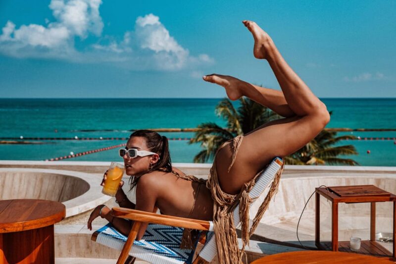 Barcelona Dawn: Empowerment Photoshoot at Barceloneta - Key Points