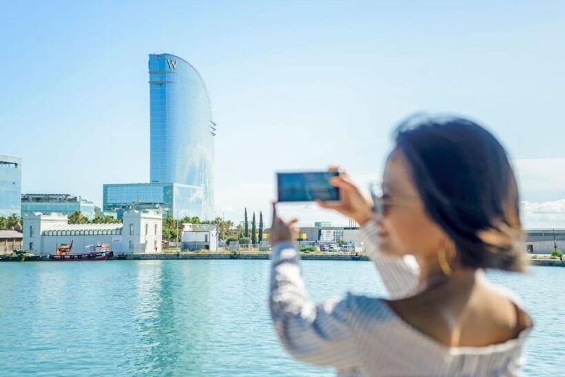 Barcelona: E-Bike Tour with Montjuic Cable Car & Boat Ride - An In-Depth Look at the Tour