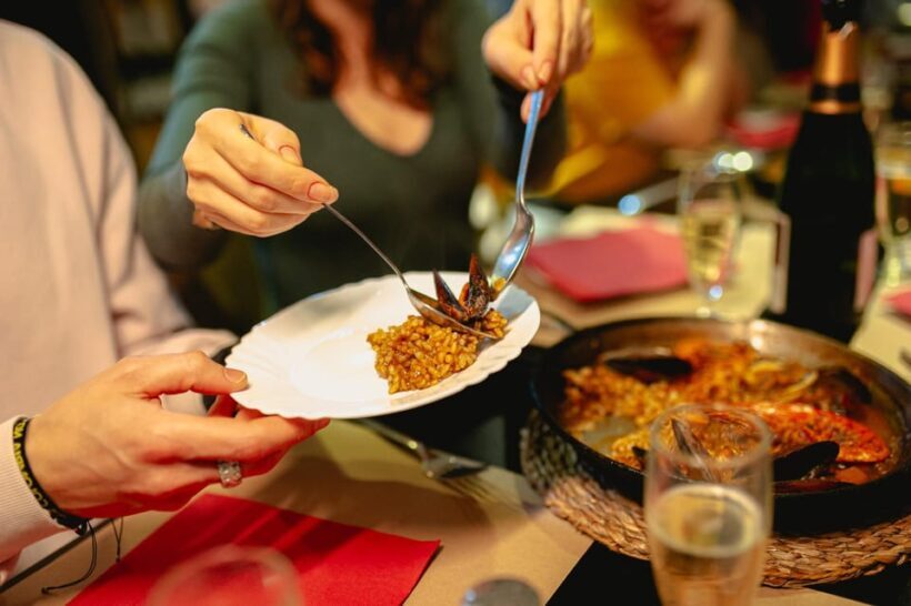Barcelona: El Born Food Walking Tour with Tapas and Drinks - The Sum Up