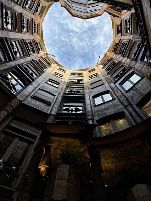 Barcelona: Exclusive Exploration of Gaudi's Masterpieces - Key Points