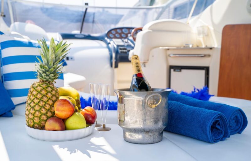 Barcelona: Exclusive Yatch tour with Drinks and Snacks - Key Points