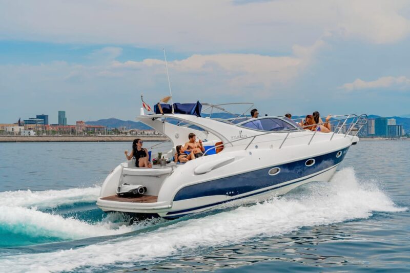 Barcelona: Exclusive Yatch tour with Drinks and Snacks - The Itinerary in Detail