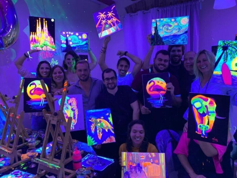 Barcelona: Fluorescent Paint and Wine Workshop - Frequently Asked Questions