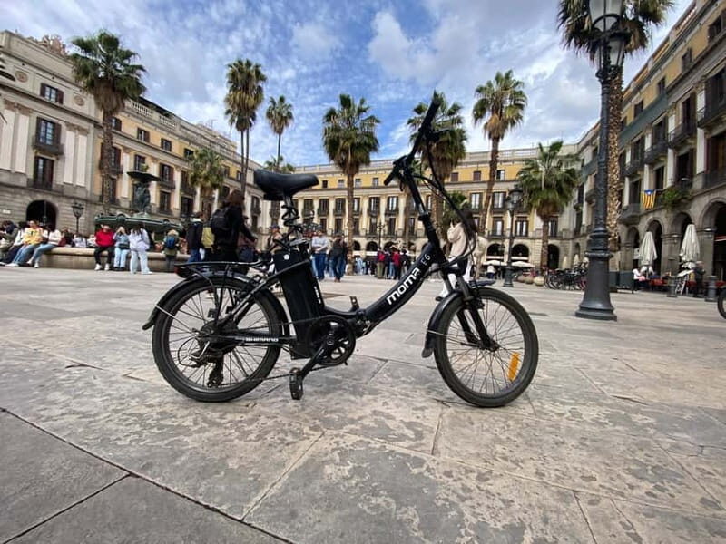 Barcelona: Full-Day Bike/E-Bike Rental with Helmet and Lock - Exploring Barcelona on Two Wheels