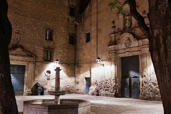 Barcelona Full-Day Sightseeing Private Tour - Gothic Quarter and Neighborhoods