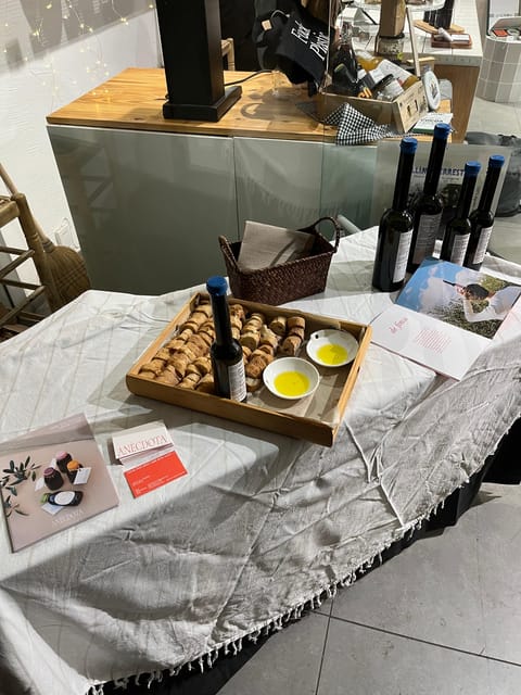 Barcelona : Gastronomic Tapas Adventure - The Value of Supporting New Restaurants and Chefs