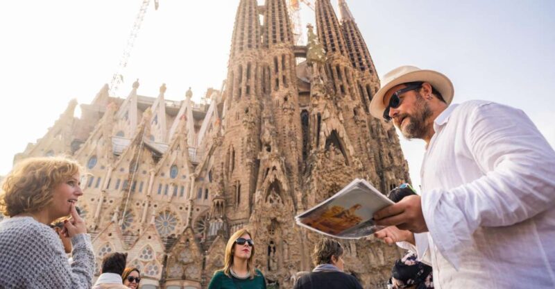 barcelona: Gaudi Highlights eBike tour - Key Points