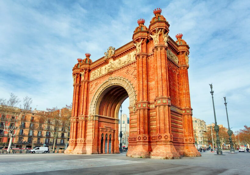 Barcelona: Gaudi Highlights Guided Tour by Electric Scooter - Starting Point and Safety Before the Ride