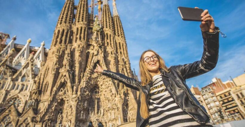 Barcelona: Gaudi Private City Tour with Sagrada Familia - An In-Depth Look at the Tour