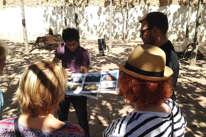 Barcelona & Gaudi. Regular Tour - Unique Insights and Perspective