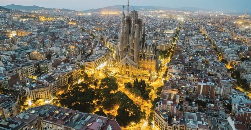 Barcelona: Gaudí Sightseeing Guided Segway Tour - Barcelona: Gaudí Sightseeing Guided Segway Tour – A Practical and Enjoyable Way to See the City