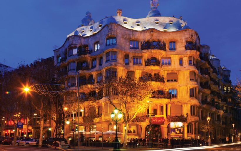 Barcelona: Gaudí Sightseeing Guided Segway Tour - A Closer Look at the Experience