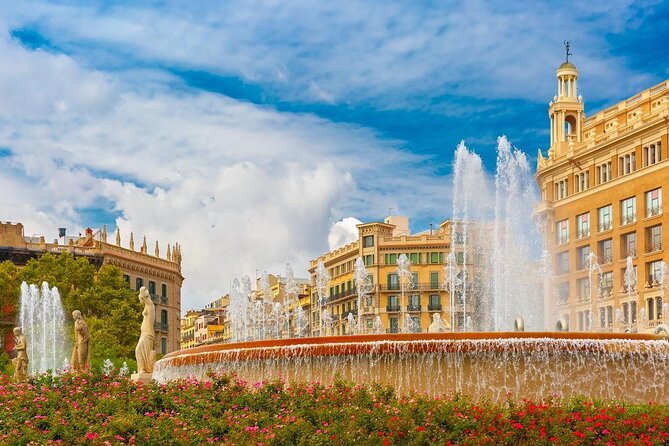 Barcelona, Gaudi, Tapa, Drink & Iconic Spanish Architecture - Key Points