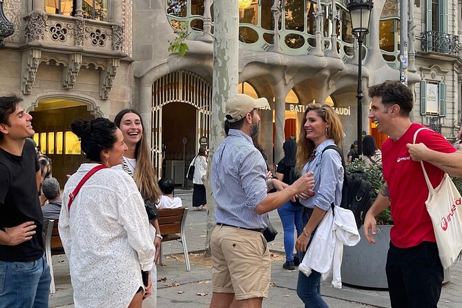 Barcelona, Gaudi, Tapa, Drink & Iconic Spanish Architecture - Traveler Testimonials: Exploring the City With Confidence