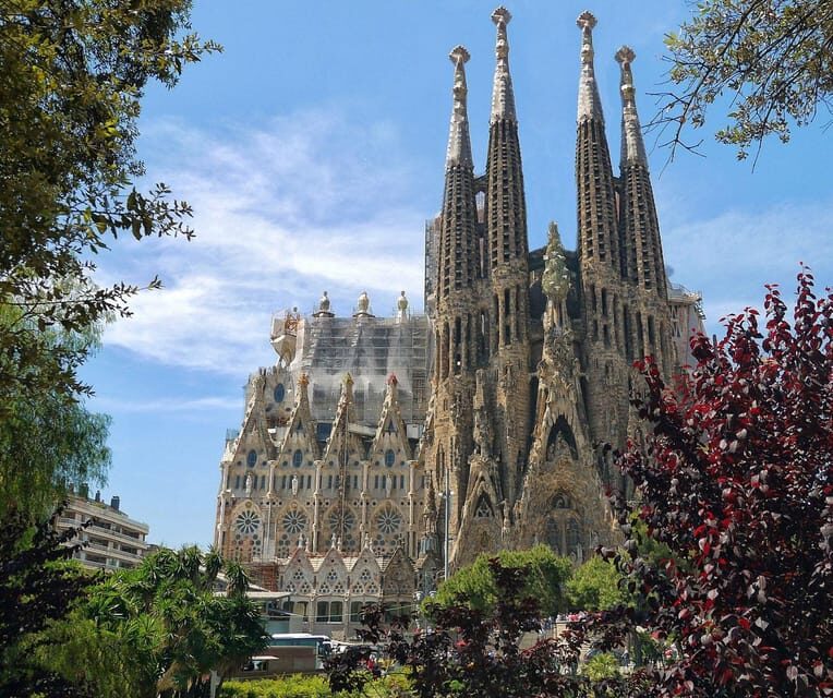 Barcelona: Gaudís Masterpieces and Modernism Private Tour - FAQ