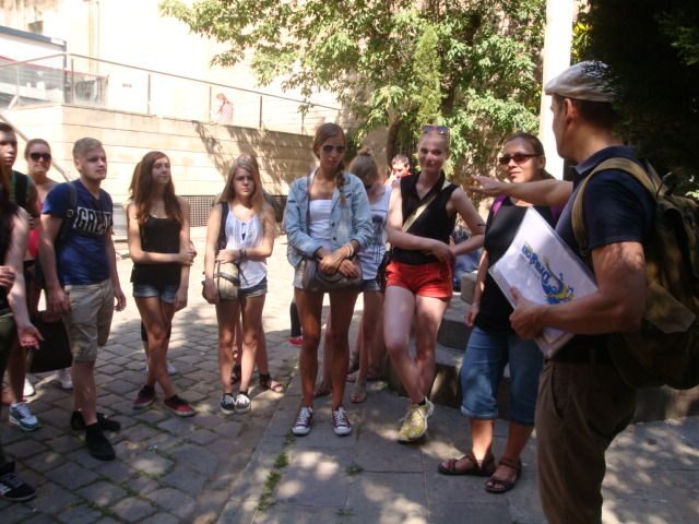 Barcelona: German City Tour from Gaudí's Perspective - The Sum Up
