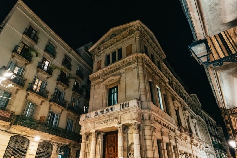 Barcelona: Gothic Quarter Ghosts and Legends Walking Tour - Frequently Asked Questions