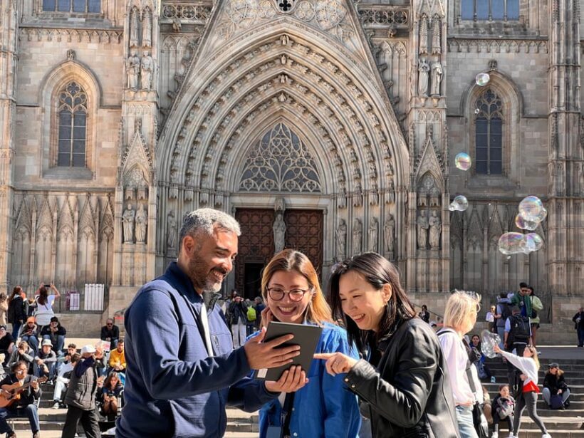Barcelona: Gothic Quarter Guided Tour with Flamenco & Tapas - Pricing and Value