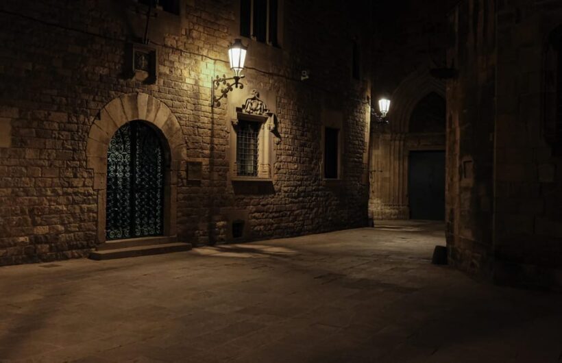 Barcelona: Gothic Quarter Night Walk Mysteries and Legends - Practical Details and Tips