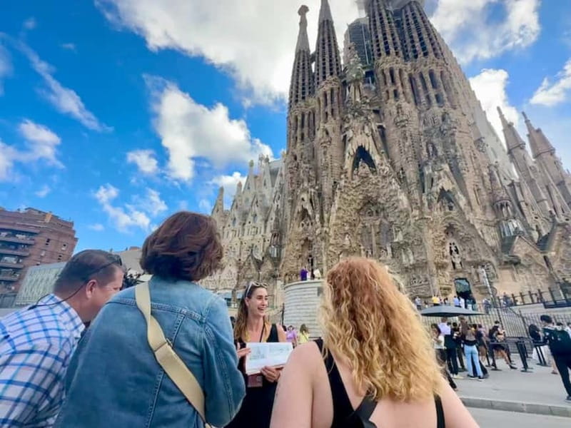 Barcelona: Gothic Quarter, Sagrada Familia & Park Güell Tour - The Unforgettable Sagrada Familia