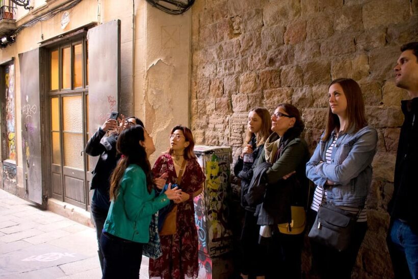 Barcelona: Gothic Quarter's Deepest Secrets Tour and Sangria - FAQs