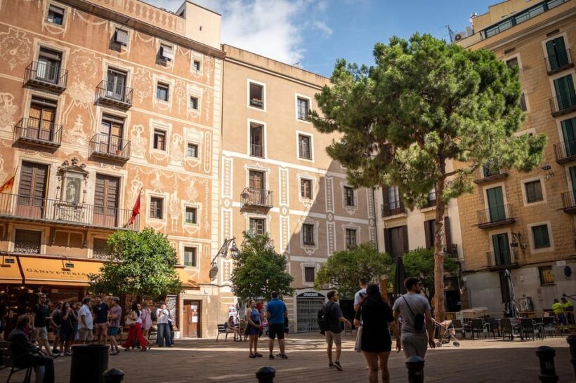 Barcelona guided tour in French - The Sum Up