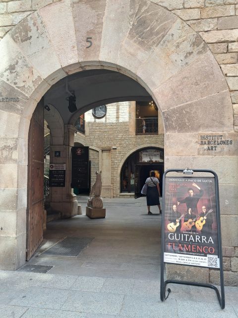 Barcelona: Guitar Trio & Flamenco Dance @Pignatelli Castle - Who Will Love This Experience?