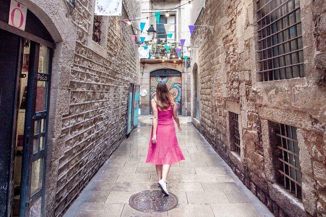 Barcelona Hidden Treasuers : Barrio Gotico City Tour in German - Who Should Consider This Tour?