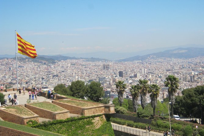 Barcelona Highlights Guided Tour With Monjuic Cable Car - Tour Inclusions and Exclusions