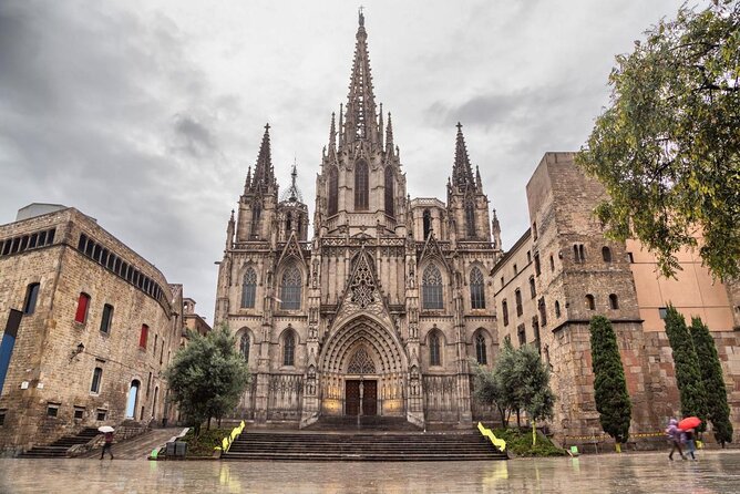 Barcelona Highlights Private Tour With Port or Hotel Transfers - Key Points