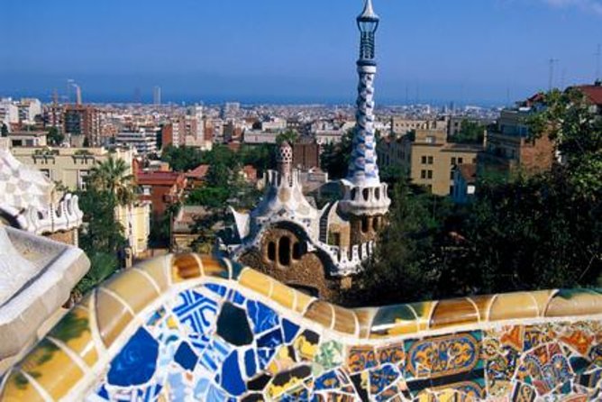 Barcelona Highlights & Sagrada Familia Skip-the-Line Private Tour - Delve Into the Gothic Quarter