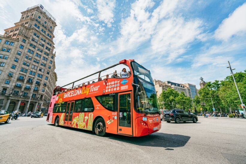 Barcelona: Hop-On Hop-Off Bus & Aquarium Tour - Who Will Love This Tour?
