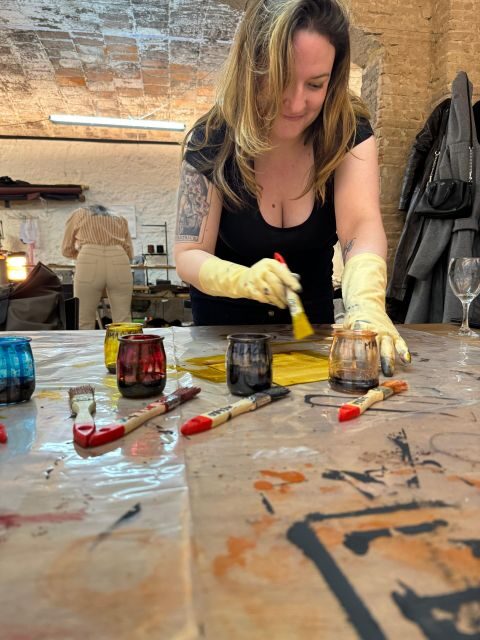 Barcelona: Make your own belt experience - Exploring the Workshop: What to Expect