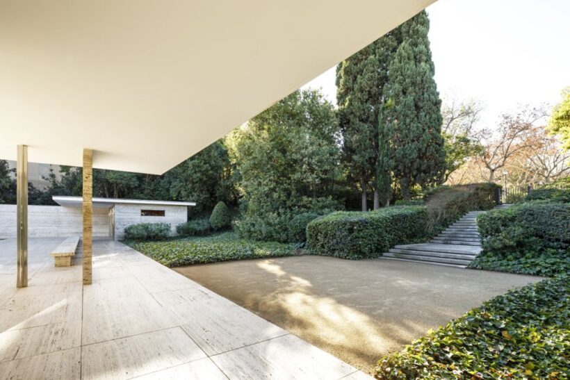 Barcelona: Mies van der Rohe Pavilion Ticket and Audio Guide - Visiting Tips and Practical Considerations