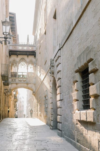 Barcelona Mini Shooting Couple - Meeting Points and Practical Details