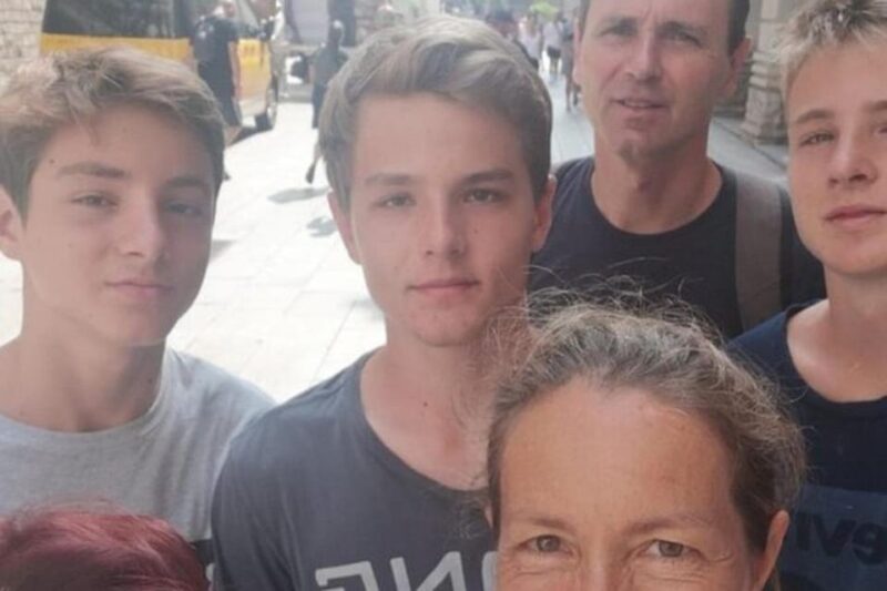 Barcelona : Montjuic Walking tour With A Guide - A Closer Look at the Itinerary