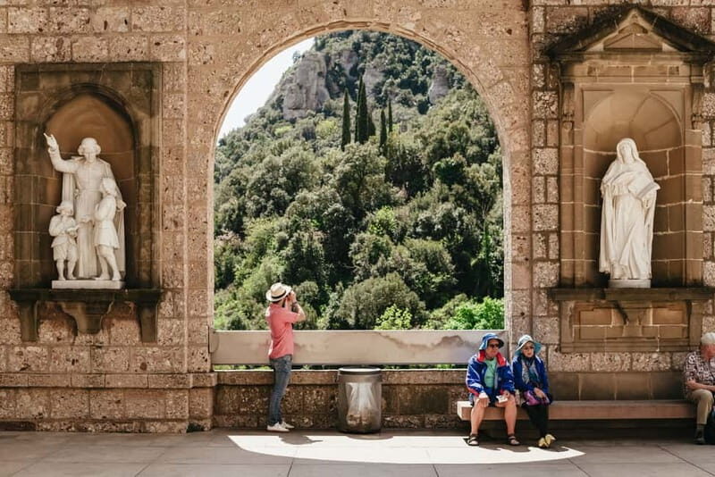 Barcelona: Montserrat and Winery Tour with Tapas or Lunch - An In-Depth Look at What You’ll Experience