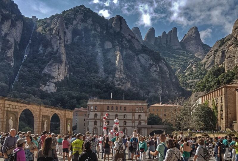 Barcelona: Montserrat Hiking Experience and Monastery Visit - Visiting the Montserrat Monastery