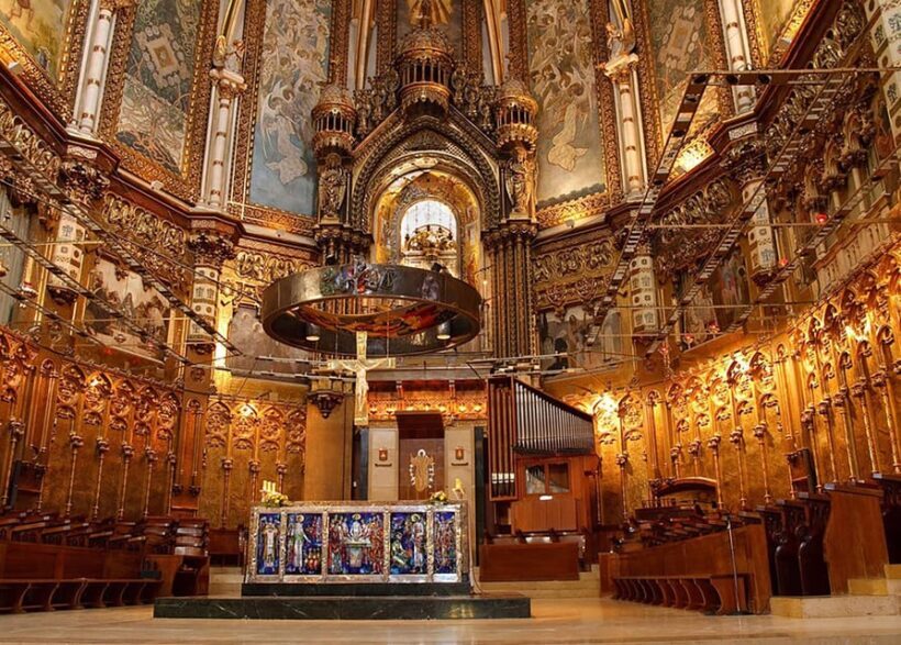 Barcelona: Montserrat Monastery Guided Tour with Transfers - Key Points