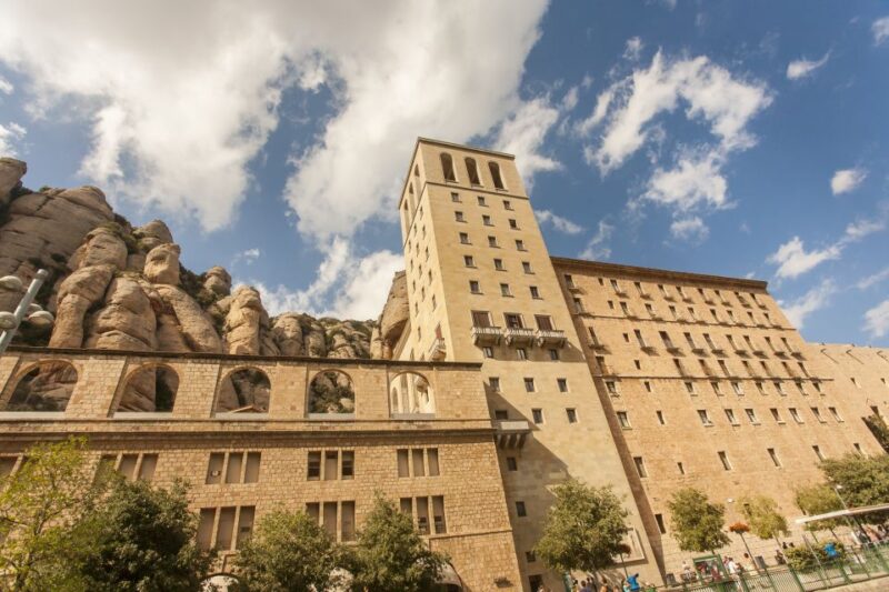 Barcelona: Montserrat with Winery Visit and Farmhouse Lunch - Key Points