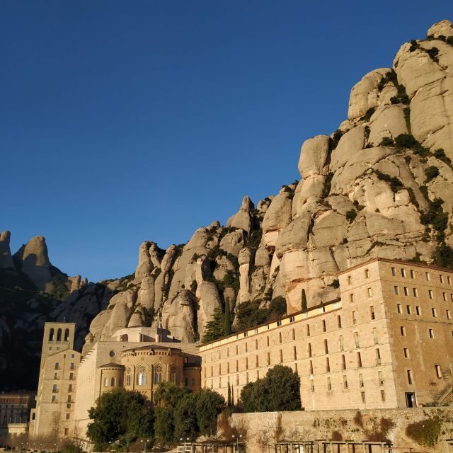 Barcelona: Montserrtat Hike and Winery Tour with Tasting - FAQ