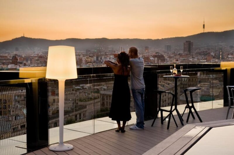 Barcelona: Night Walking Tour in the Heart of the Movida - Key Points