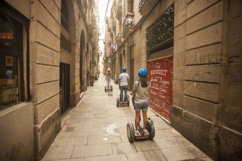 Barcelona: Old Port and Gothic Quarter Guided Segway Tour - Exploring the Barcelona Segway Experience