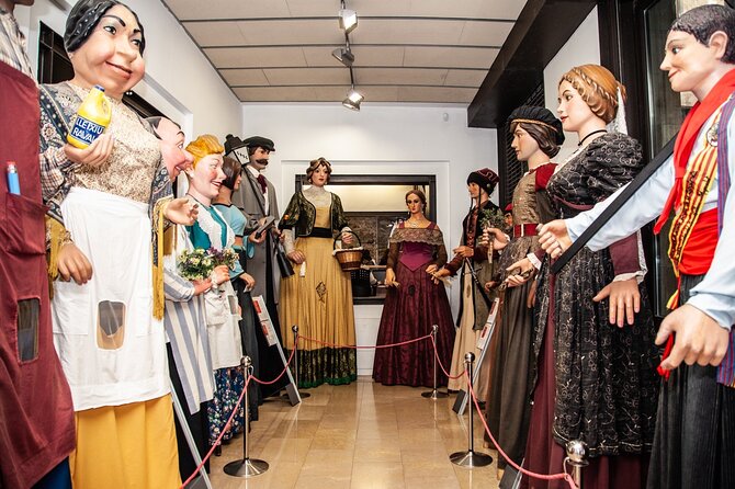 Barcelona Old Town Tour With Optional Flamenco Show - Experiencing the Flamenco Show