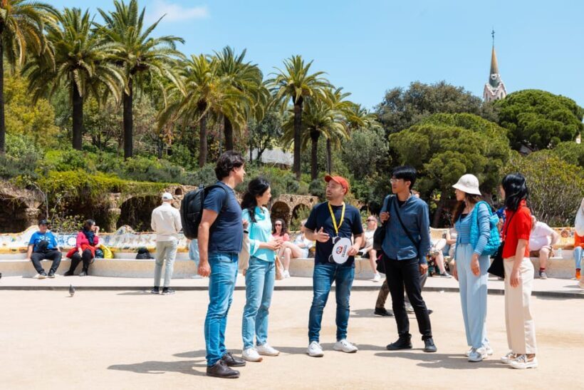 Barcelona: Park Güell Guided Tour with Fast-Track Access - Key Points