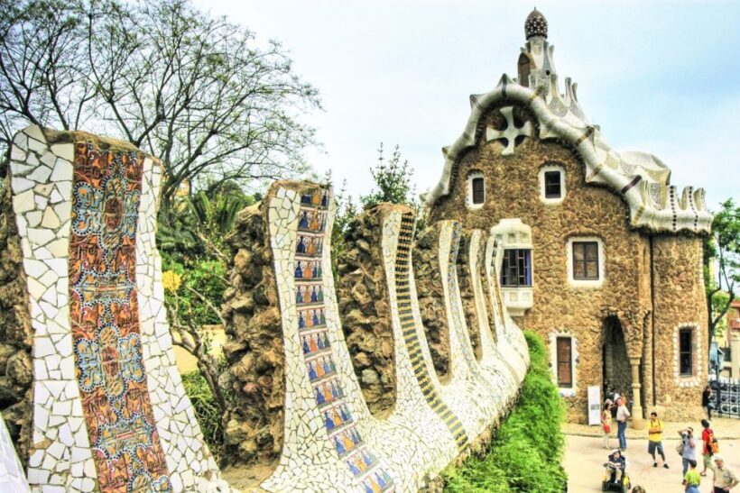 Barcelona & Park Güell: Private Half-Day Tour with Pickup - The Itinerary in Detail